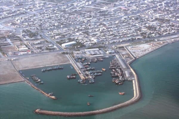 امضا کنید: کارزار درخواست بهره‌مندی شهر دیر از کارخانه آب‌ شیرین‌ کن